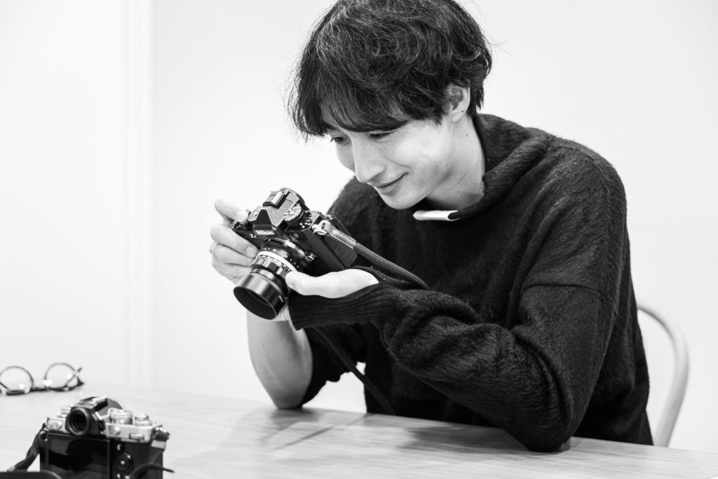 古屋呂敏a.k.a.ROBIN FURUYAさんインタビュー【カメラが好き、写真が好き、人が好き。】 | MARSH（マーシュ）